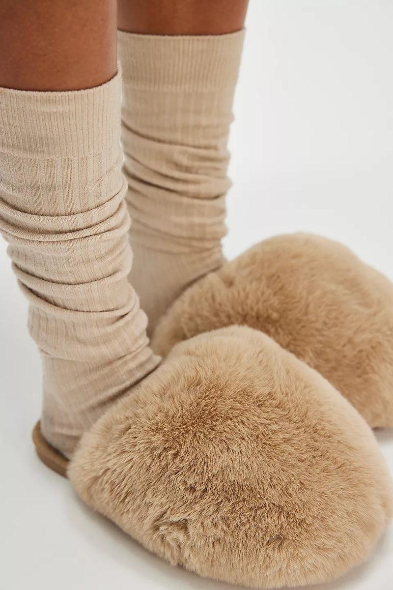 Snowball Faux Fur Slippers - Wildflower Valley